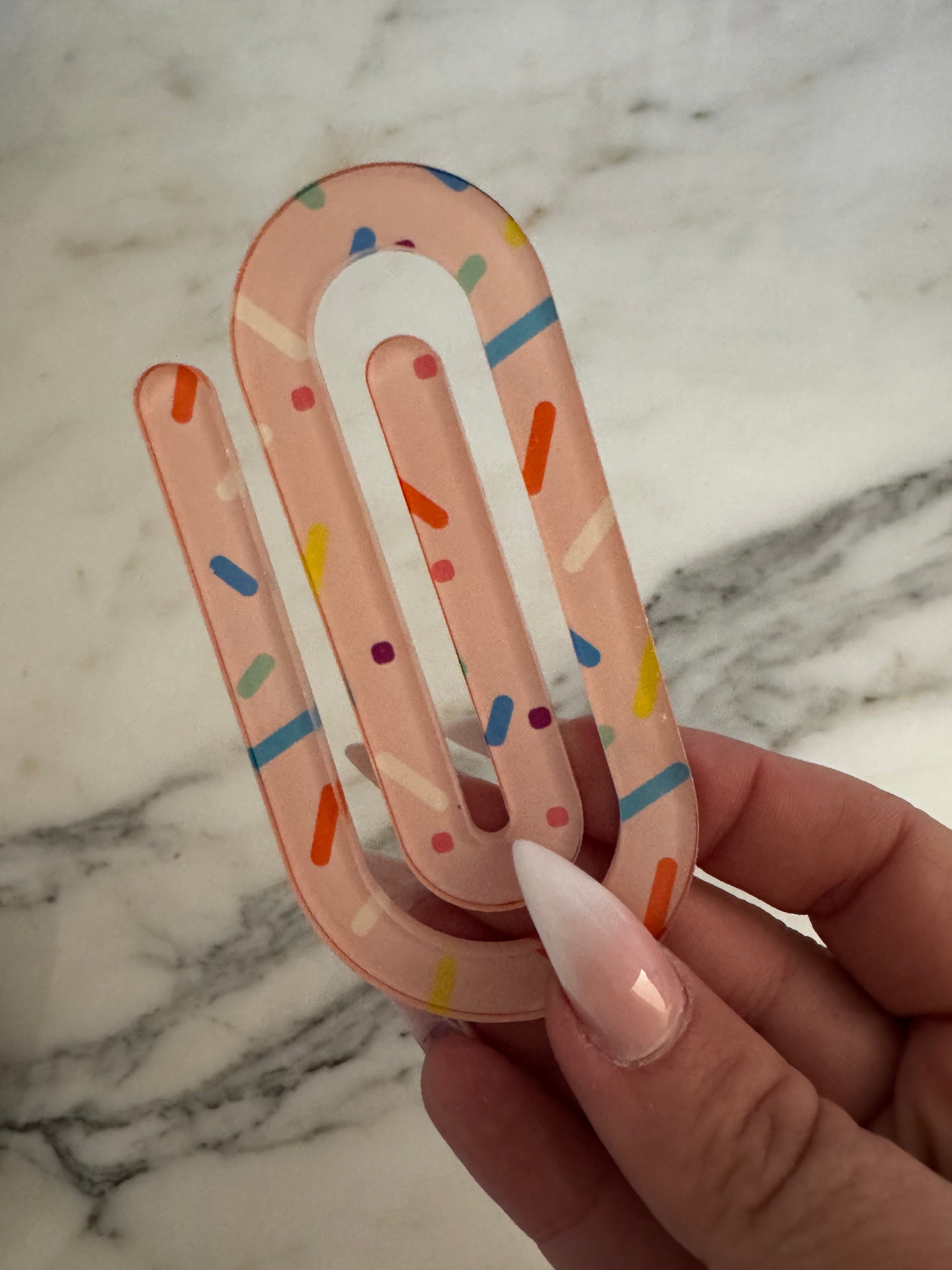 confetti jumbo paper clip – Luxe Designs