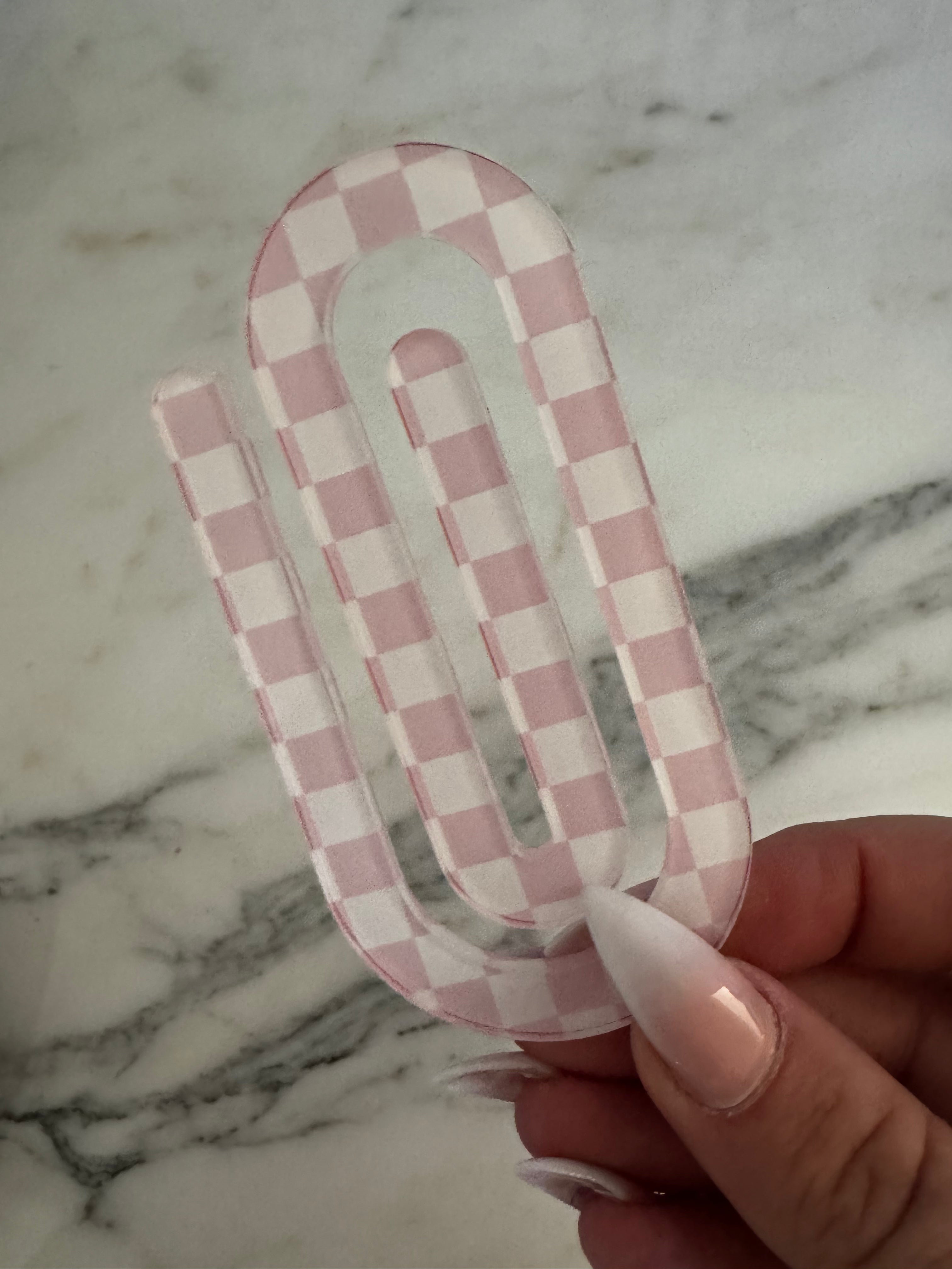 pink checkered jumbo paper clip – Luxe Designs
